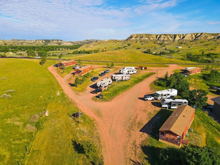 Boots Bison Cabin 2 Br 1 B Sleeps 6 - Medora, ND