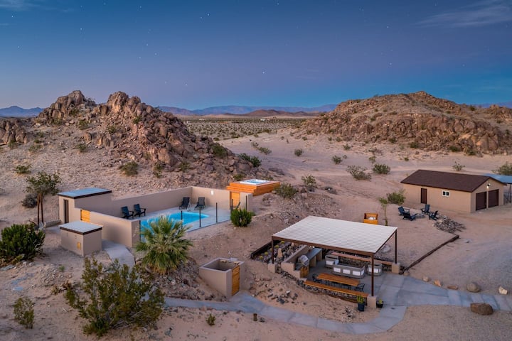 15-acre Oasis | Pool, Boulders & Secluded - Twentynine Palms, CA