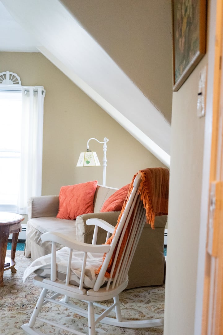 Dormer House - Antique Rose Room - Cape May, NJ