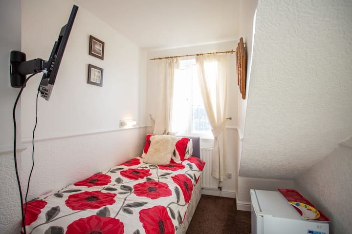 Ocean Road Guest House - Single - Ensuite - Wifi - South Shields