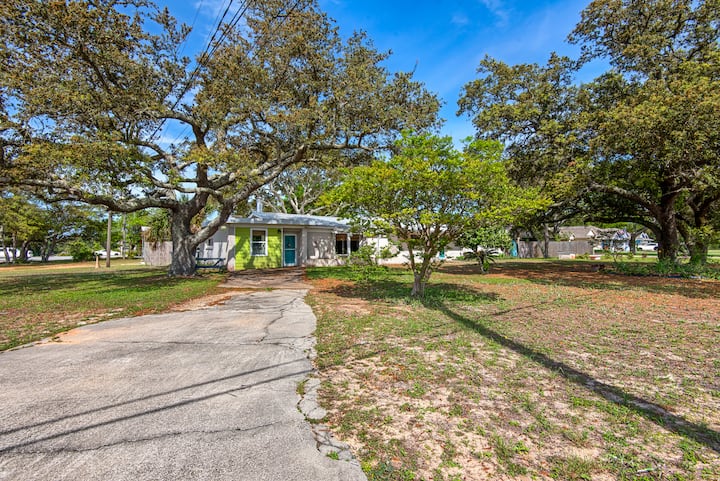 Close2bch|2br Bungalow By The Sea-mermaid - Navarre, FL
