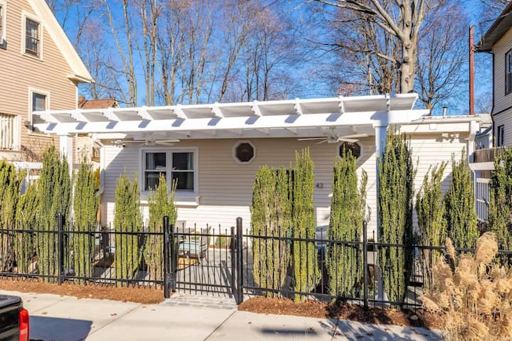 Modern Yale Cottage | Entire Unit | Fast Wifi - 뉴헤이븐