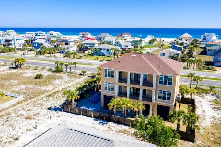 Palm Palace: Private Pool-game Room-pet Friendly - Pensacola Beach, FL