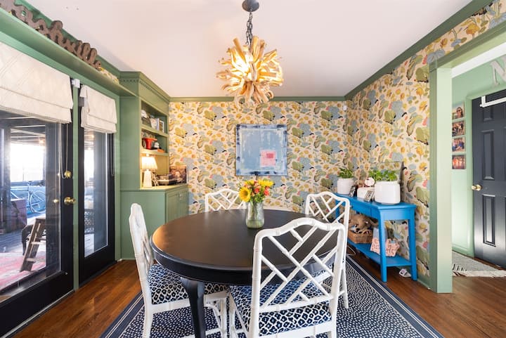 Blooming Bungalow | Hot Tub, Ev Charger, E. Nash - Nashville, TN