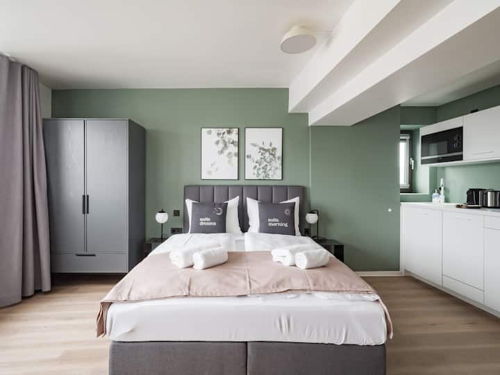 Limehome Saarbrücken | Comfort Suite + Sofa Bed Lt - Sarrebruck