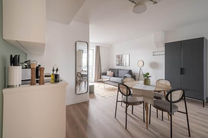 Saarbrücken | Comfort Suite + Balcony & River View - Saarbrucken