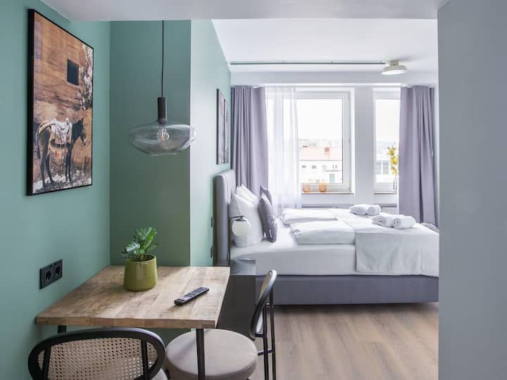 Limehome Saarbrücken | Economy Suite - Sarrebruck