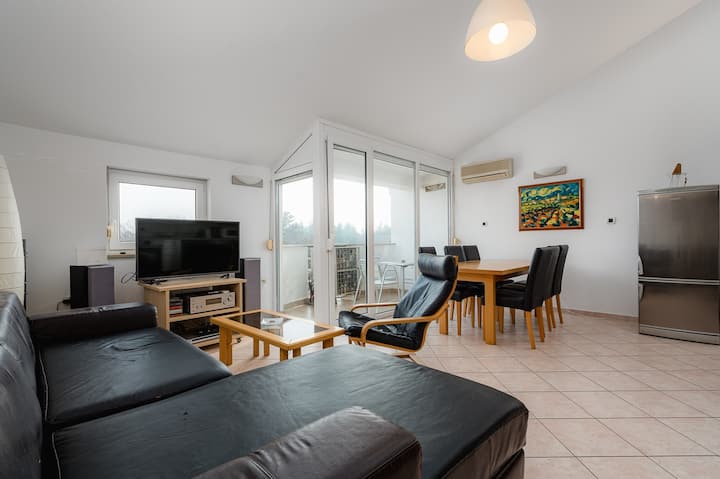 Monterol House With Apartments - Apartment Branka - Umag