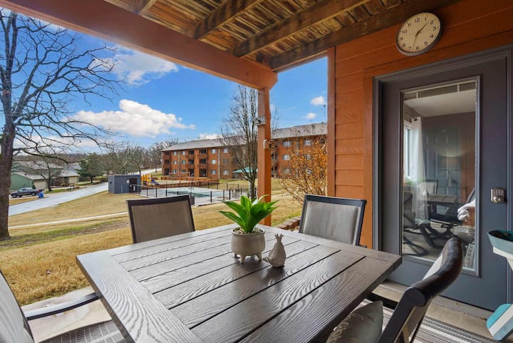 Pool View On Avondale - Walk Out Patio - Branson, MO