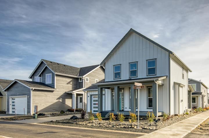 Arcade House - Oyhut Bay Seaside Village - Ocean Shores, WA