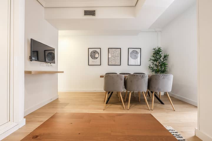 Apartamento Reformado En Lavapies Para 6 De Alquil - Madrid