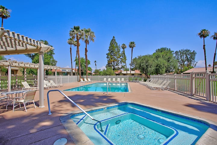 Condo With Views, Bbq|pool, Golf, Tennis Access - Palm Desert, CA