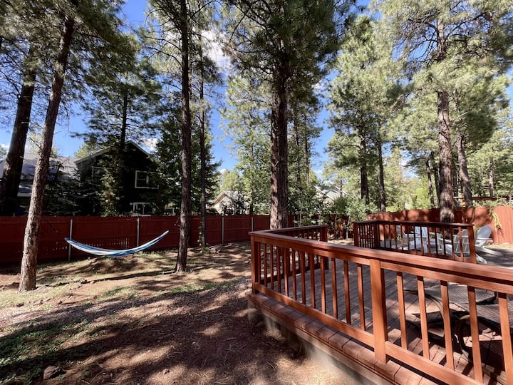 Spring Escape | Quiet Backyard & Neighborhood - Flagstaff, AZ