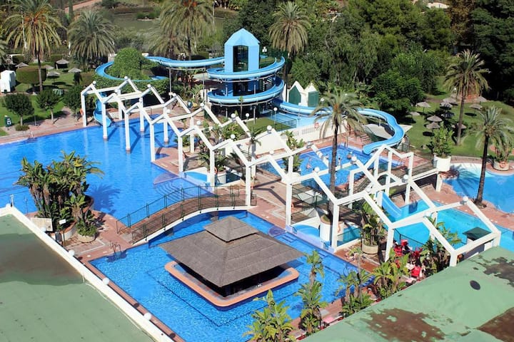 Benal Beach – Rare Find! 2 Bed With Heated Pool - Benalmádena