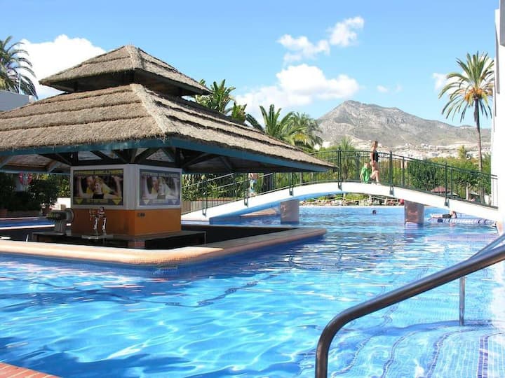 Benal Beach – Rare Find! 2 Bed With Heated Pool - Benalmádena