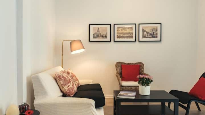 Apartamentos San Pedro - Apartamento Deluxe - Tarifa Estándar - Séville