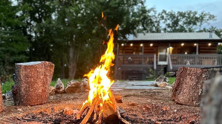 Secluded - Renovated Cabin - Enjoy Peace & Quiet - Cosby, TN