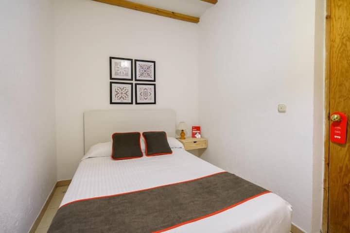 Economy Interior Double Room - Granada