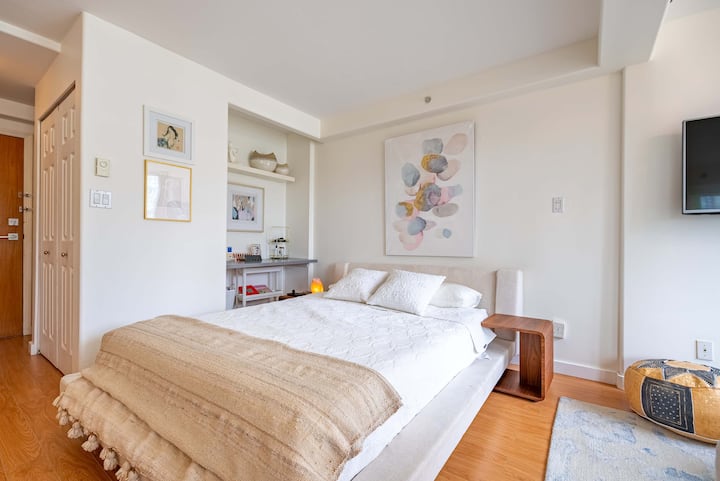 Cozy Unit Steps From The Beach - Vancouver
