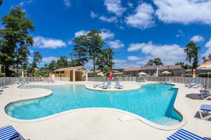 Appart + Balcon/terrasse Proche Du Cours De Golf - Aquitaine