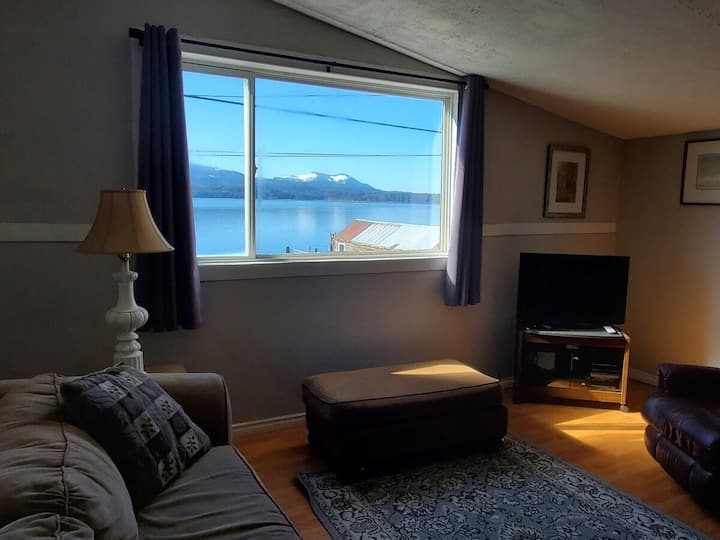 Suite-sdb Privée Avec Baignoire Et Douche-confort- - Port McNeill