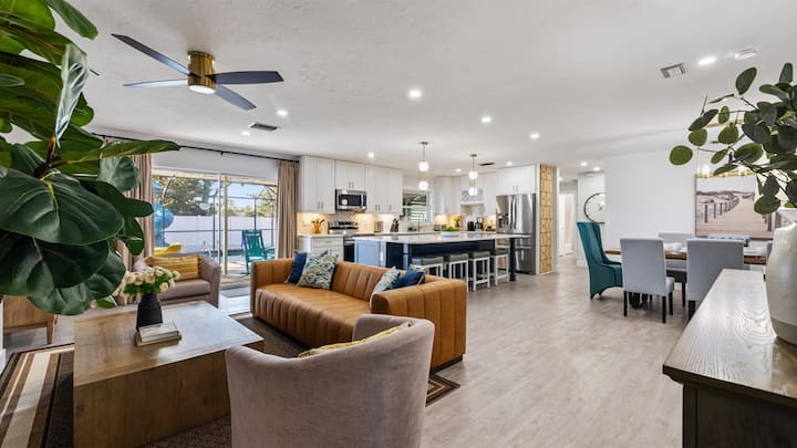 Elegant 4br Home | Heated Pool + Near Img & Ami - Bradenton, FL