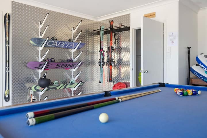 Mountain G.o.a.t. Wood Fired Hot Tub, Bike Storage - Jindabyne