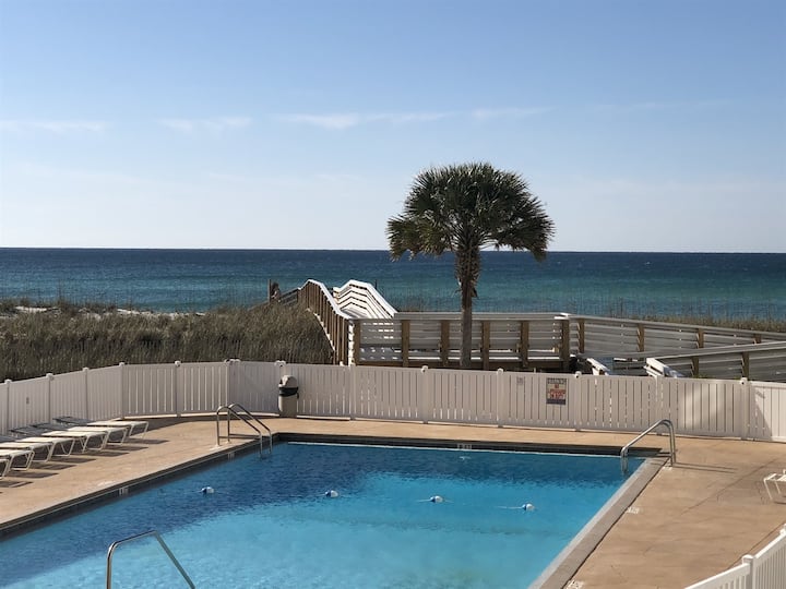 Gulf Front Large 3/3 Condo!  Steps To The Beach! - Pensacola Beach, FL