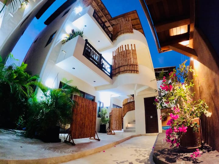Luxury Boutique Condo Close To Everything - Zihuatanejo