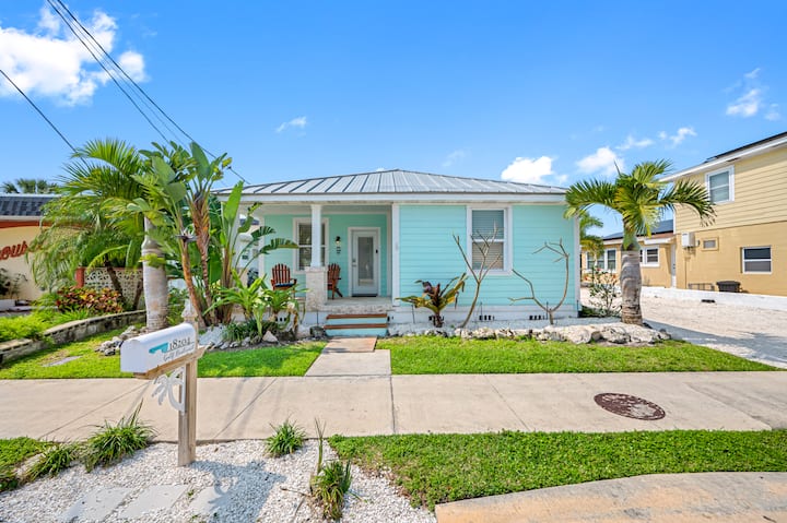 Palm Cottage- Escape To Paradise! - Redington Beach, FL