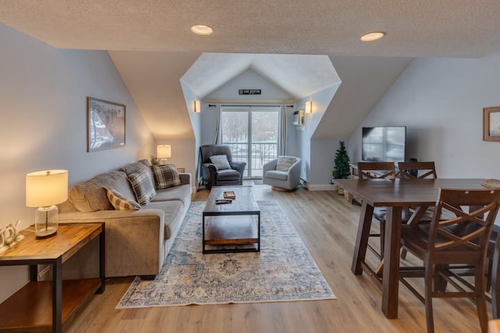 Walk To Lifts! Seasonal Rental Available! - ルーン山, NH