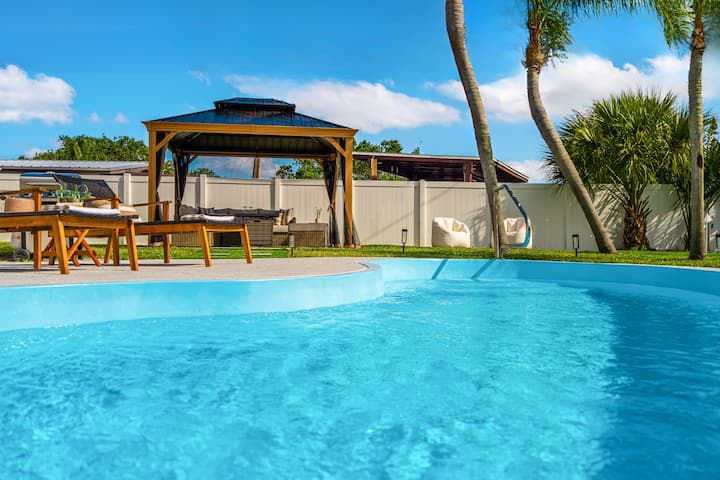 Luxury 4br Home W/ Pool Near Beach & Golf Courses! - Palm Beach Gardens, FL