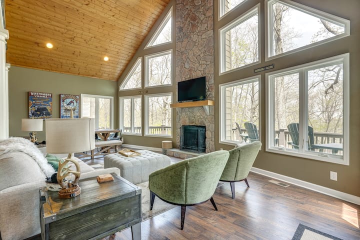 Stunning Wintergreen Resort Home: Ski & Golf! - Wintergreen, VA