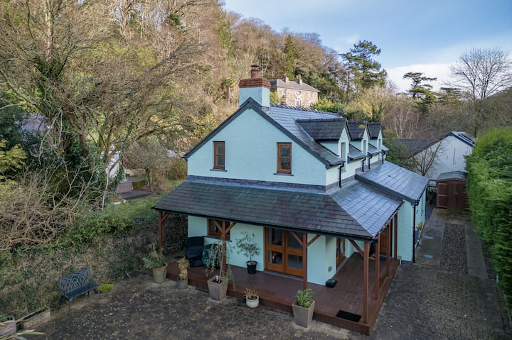 Llais Afon - 3 Bedroom Holiday Home - Fishguard - Fishguard