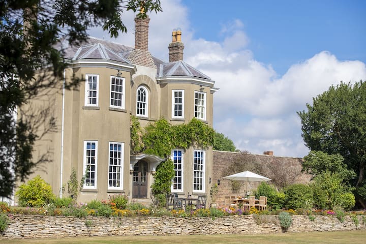 Upper Helmsley Hall (20) - York