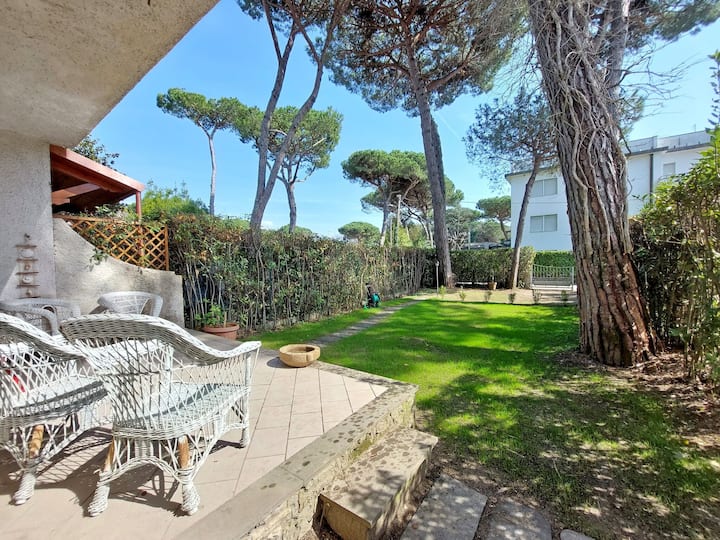Garden, Wifi, A/c, 650m From The Sea, Bicycles - Forte dei Marmi