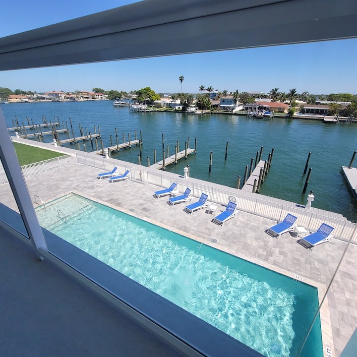 302, Water View-clearwater Bch In 6 Min, Pool/gym - Clearwater, FL