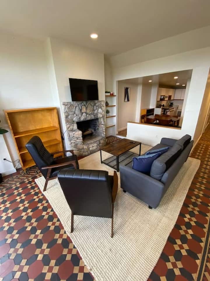 Wonderful Fenway 3br/2ba | Steps From Fenway Park! - Boston