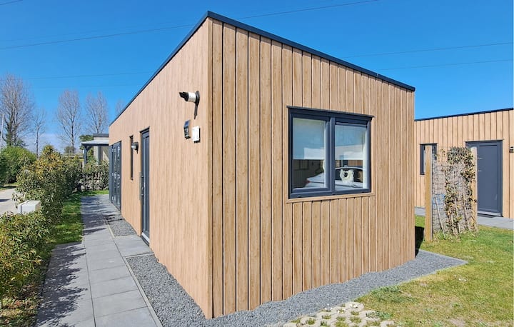 2 Bedroom Stunning Home In Heinkenszand - Goes