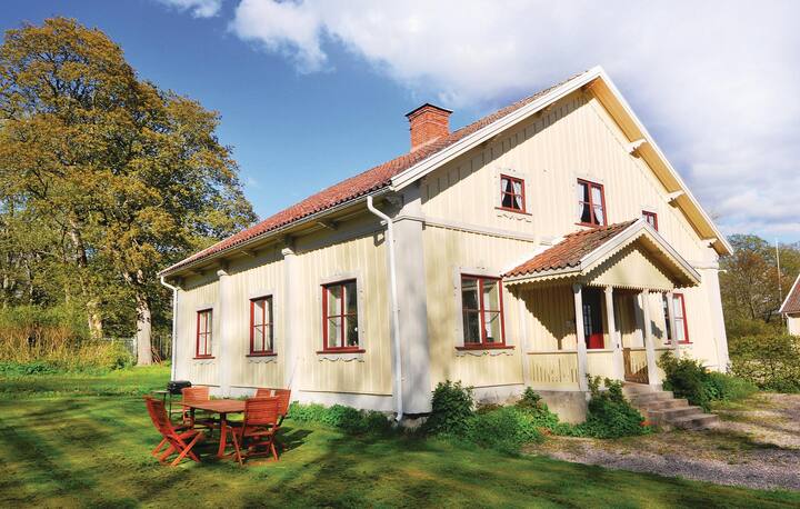 3 Bedroom Amazing Home In Finnerödja - Laxå
