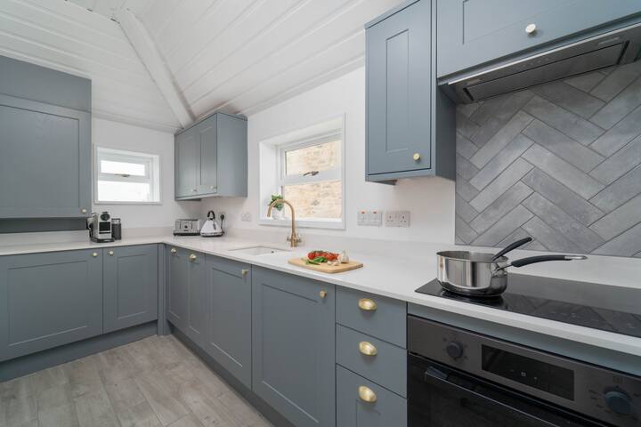 The Lost Lobster – Central St Ives – Parking - St Ives