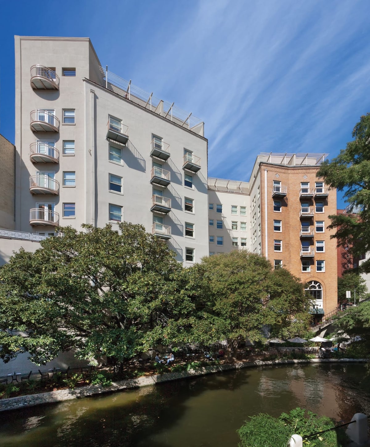 Wyndham Riverside Suites | King Bed Studio Suite - Resorts for Rent in ...