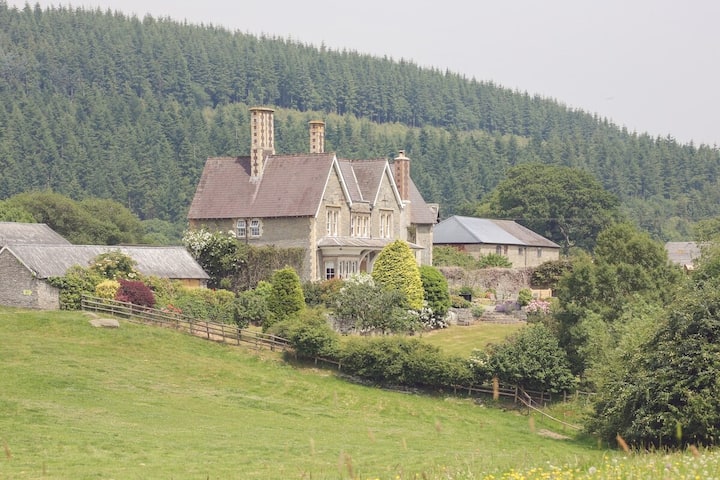 Maison-large-salle De Bain Privée Séparée-vue Sur - Shropshire