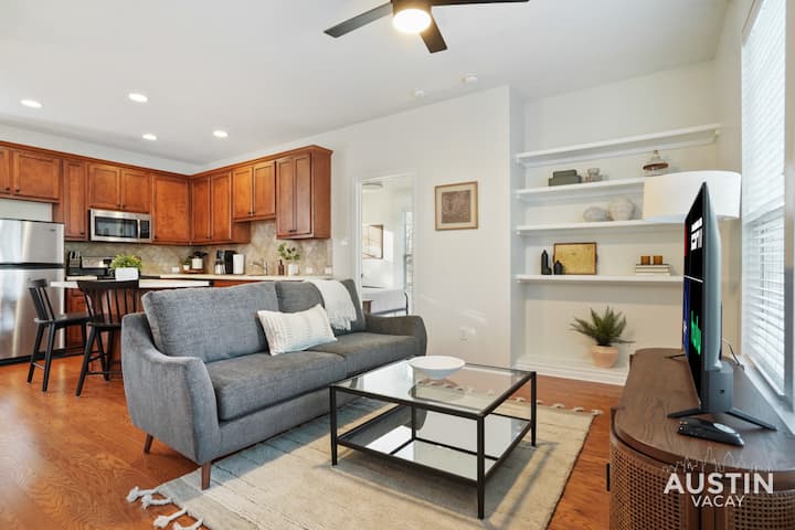 Beautiful King Accommodations + Luxury Linen + W/d - Austin, TX