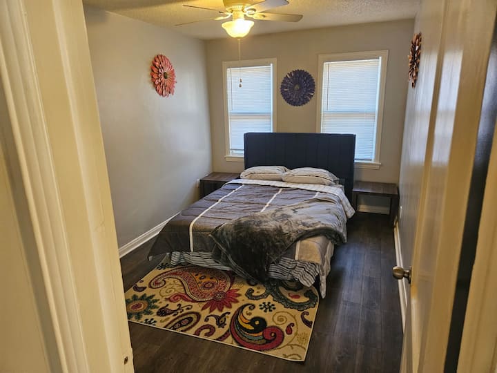 Travelers Dream - 1br 1ba- Wifi Smrt Tv Coffee - 위치토