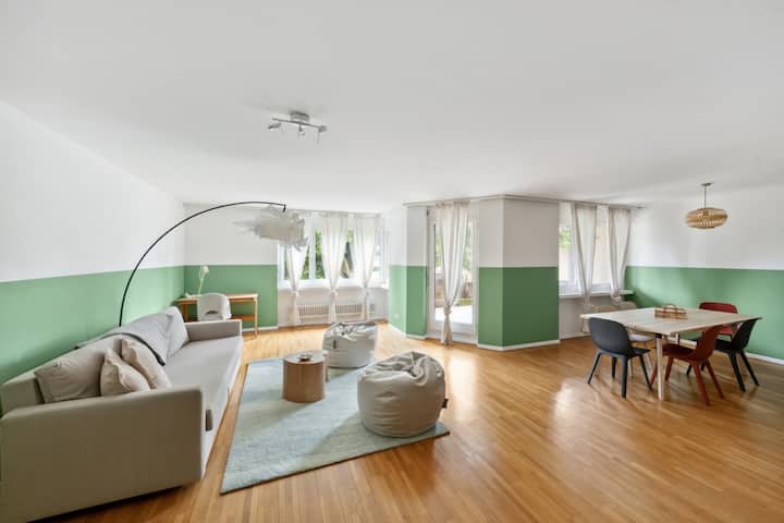 Convenient Zurich Apartments W/ Free Parking - Zurich