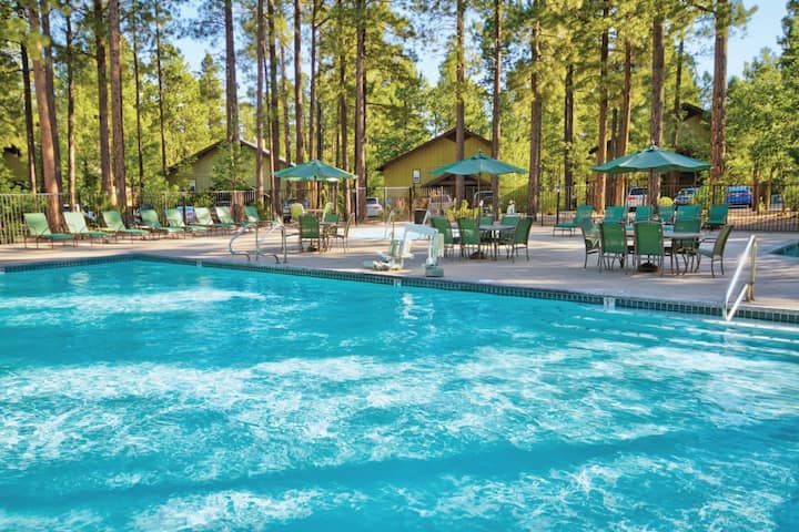 Wyndham Pinetop Resort | Queen Studio W/ Balcony - 파인탑-레이크사이드
