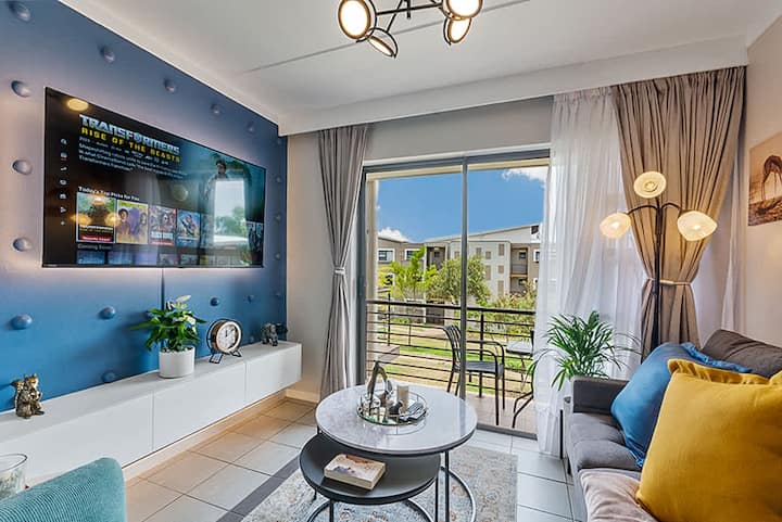Luxury 2-bed • Fast Wifi • Netflix • Walk To Shops - Sandton