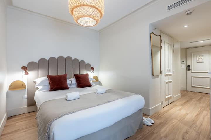 Le Nest Hotel | Junior Suite - Paris