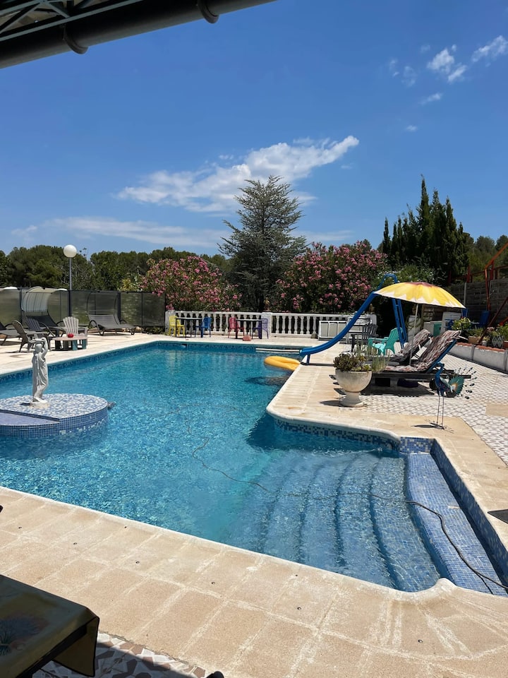 Villa à Turís, Piscine Partagée. - Monserrat